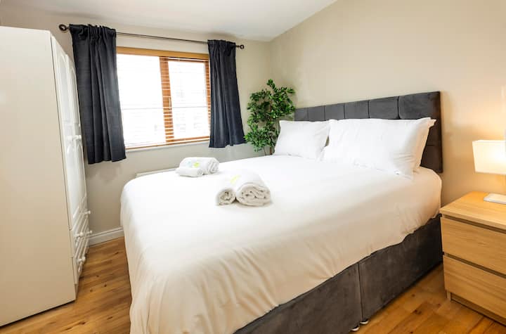 The Vogue- 2 Bd Hip Ap. Ultra Fast Wifi - Belfast