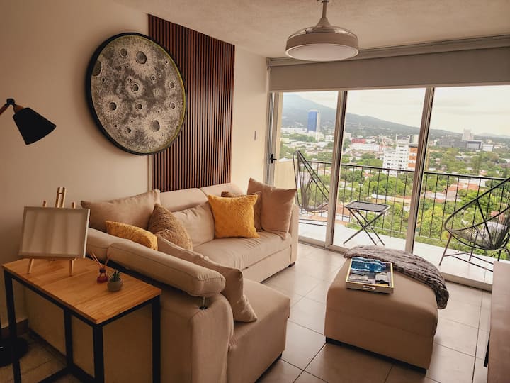 Stunning City Views. 2br W/pool . Top-floor Stay - San Salvador