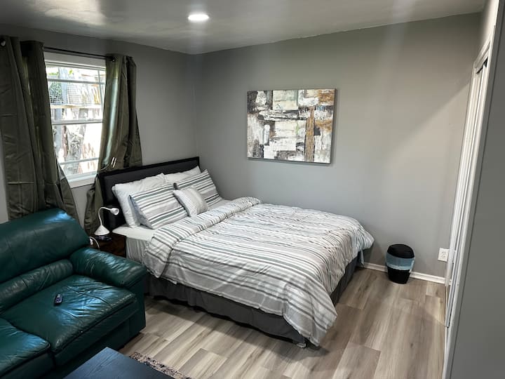 Bellflower Studio 2 - Norwalk, CA