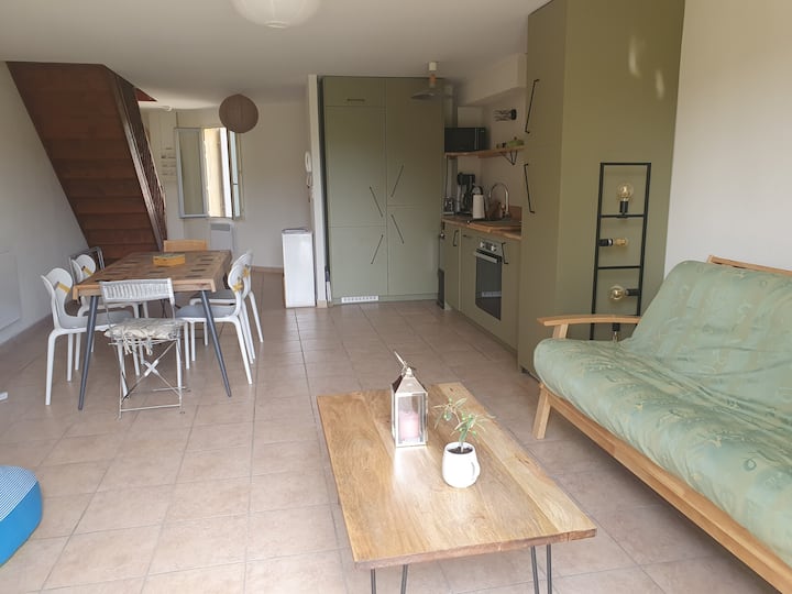 Beau Duplex Parking Piscine - Uzès