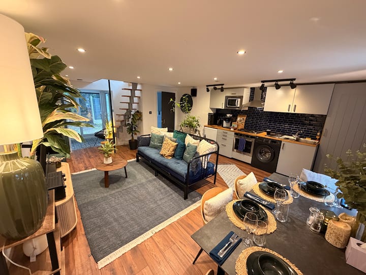 Accommodation Coventry, Self Check- In After 3pm - Coventry