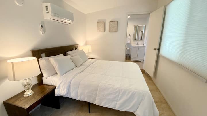 Private Guest House - Close To Shopping Centers - Tucson