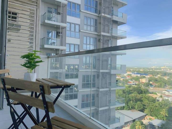 Executive Studio Unit - Min. 7-day Stay - Iloilo City