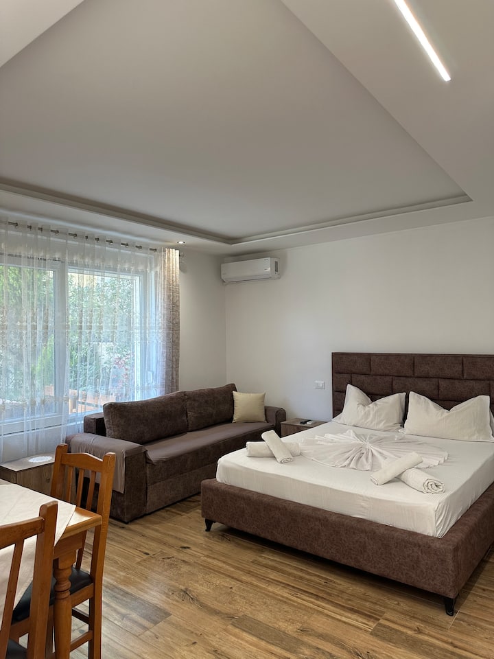 Mira’s Apartment 4 - Durrës