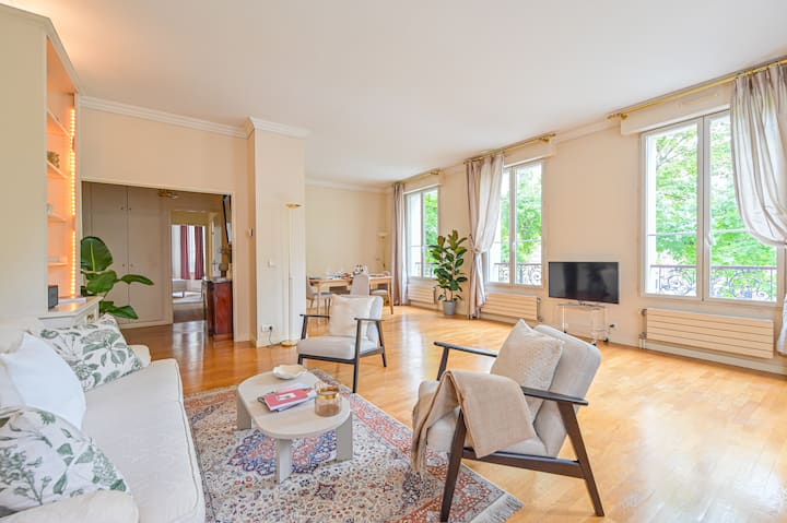 Quiet Authentic Two Bedroom Apartment  Paris 16 - Paris