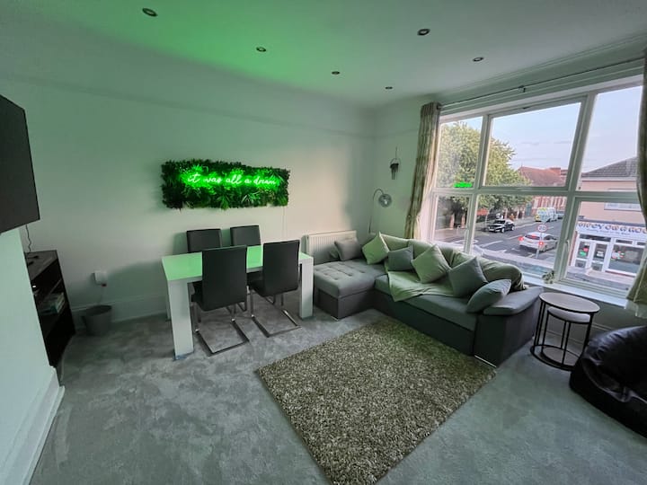 Central Two Bedroom Maisonette - West Sussex
