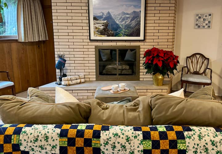 Home & The Nd Dome: Campus, Breakfast, Nd Alum - South Bend, IN