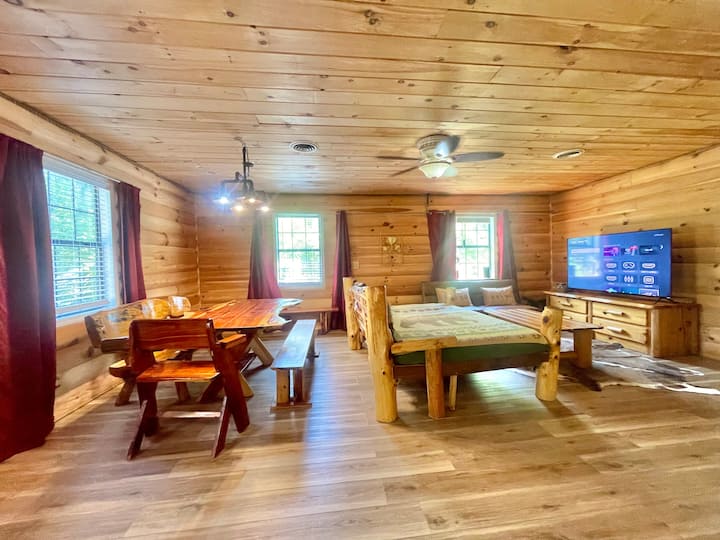 5 Min From Parkway. Cozy Cabin! - 塞維爾維爾