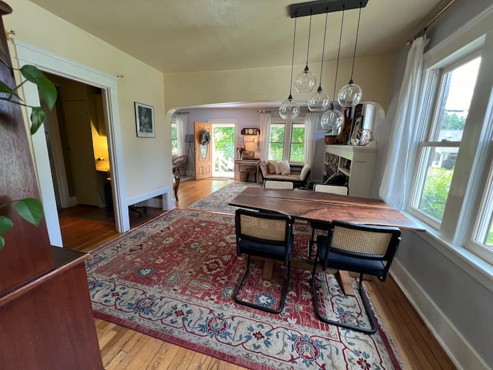 Hayward Bungalow—walk To Campus - Springfield, OR