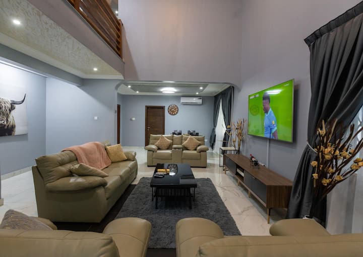 London Eye Homes East Legon - Accra