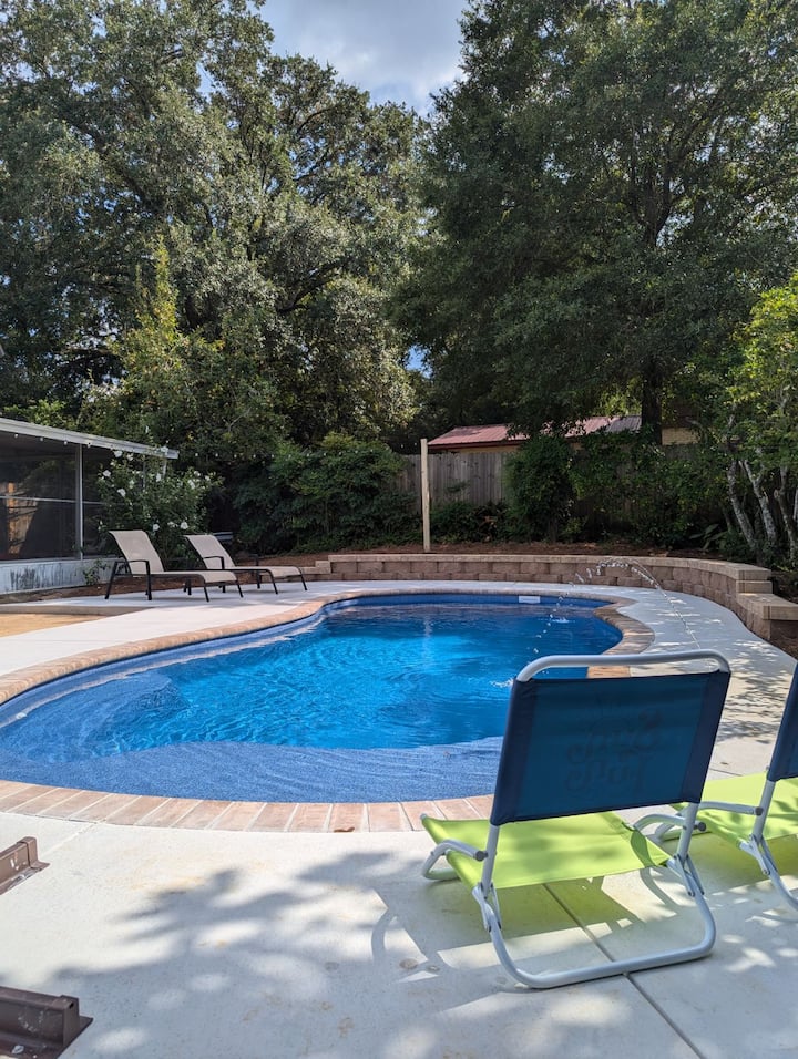 Lively Location, Relaxing Pool - Pensacola, FL
