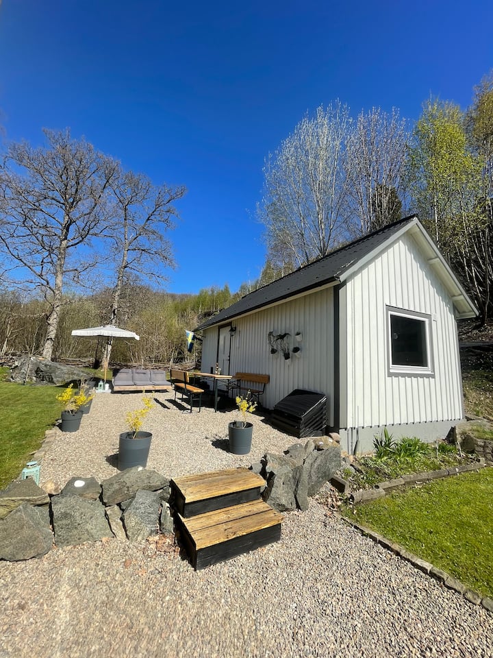 West Coast Stuga - Hot Tub | Near Sea & Forest - Ljungskile