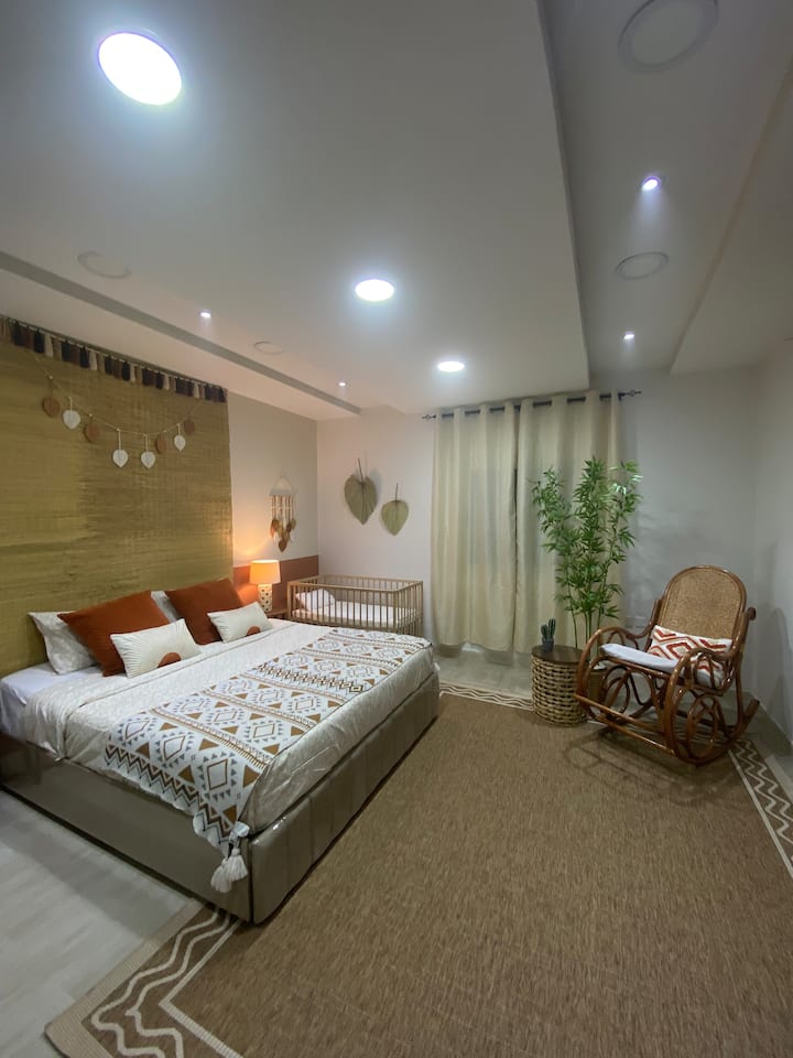 (Cozy Night) In Cactus House - Medina