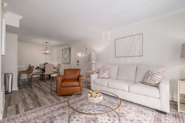 Luxury In Homewood Minutes From Samford - Homewood, AL