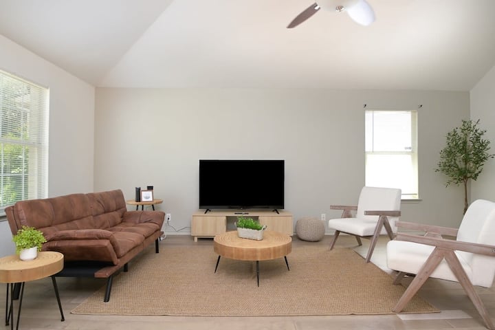 Seaworld 4br Sleeps 12/ Bbq+patio+multi Game Table - San Antonio, TX