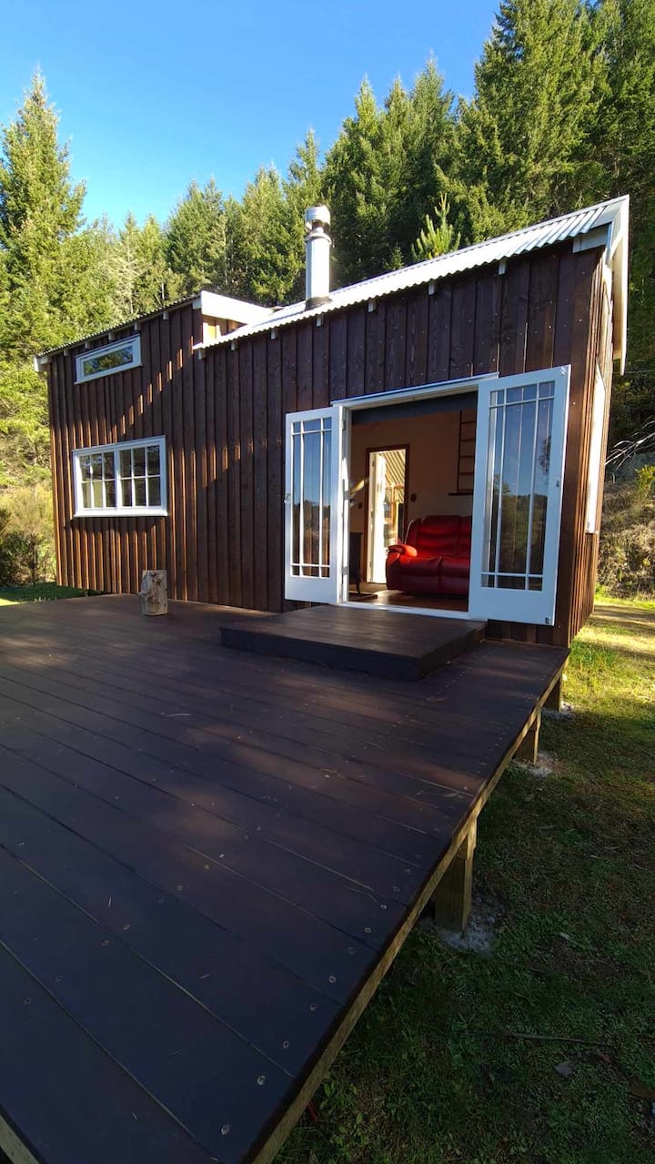 Rural Cottage - Tiny Home For 2 - Renwick