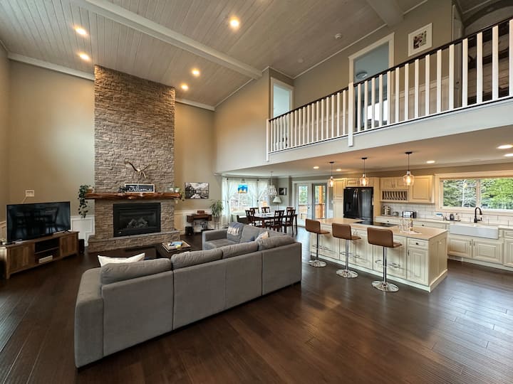 Caribou Lodge - Terrace