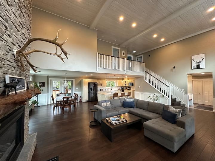 Caribou Lodge - Terrace