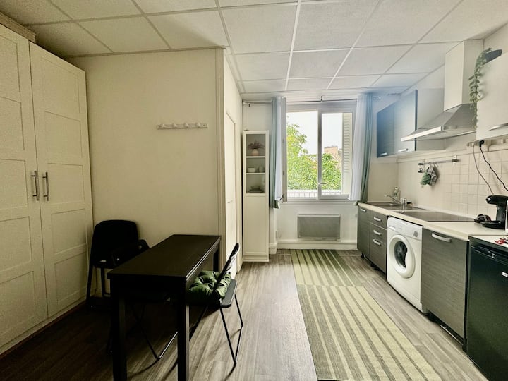 Grand Studio Cosy Dans Un Quartier Très Recherché - Nantes