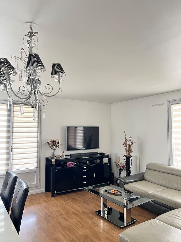 Un Arbre De Paix, Calme Et Lumineux,  2 Chambres - Épinay-sur-Seine