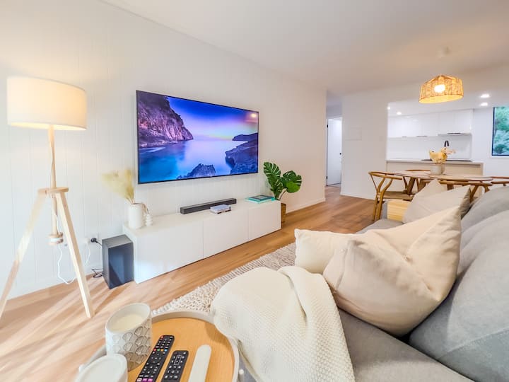 Burleigh Breeze Getaway - Gold Coast