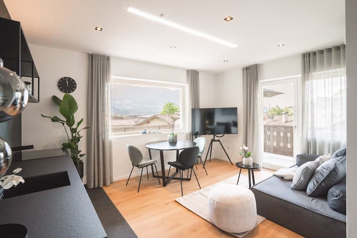 Luxe Vista City Apartment Algund - Merano