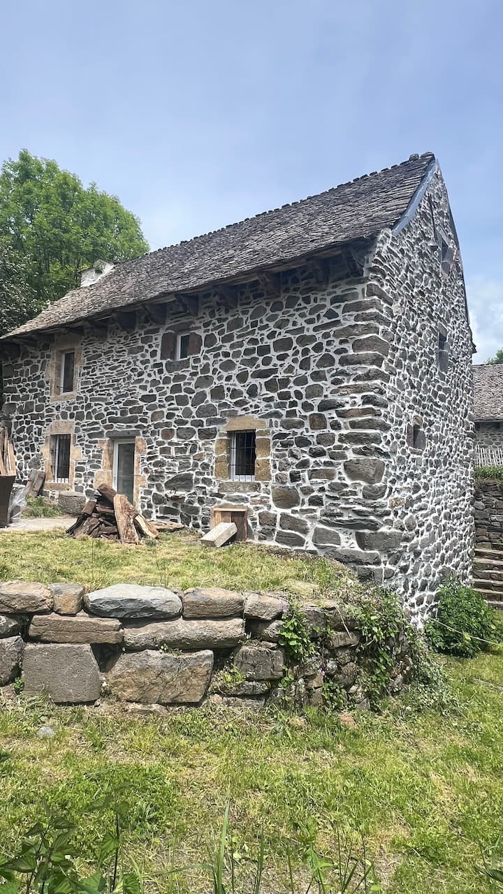 Maison De Caractère L’aubrac - Saint-Geniez-d'Olt