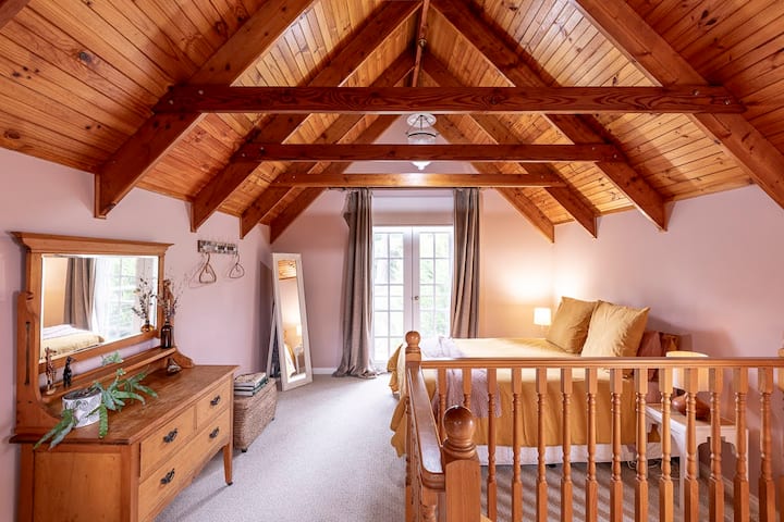 Woodland Cottage At Hideaways Red Hill - Shoreham