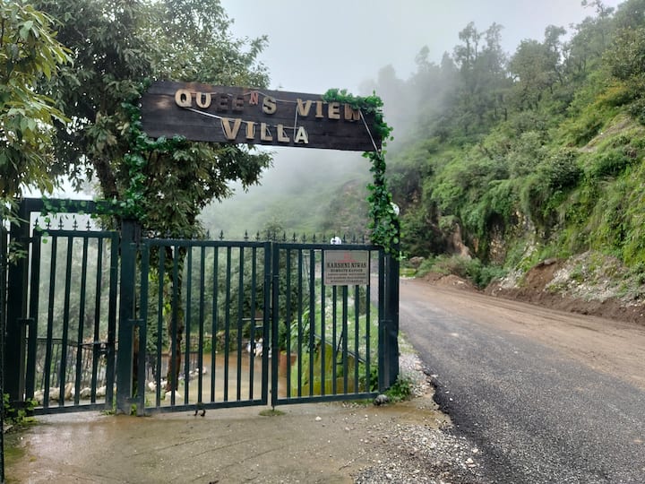 Queen's View Villa By The Cafe (Mussoorie) - Mussoorie