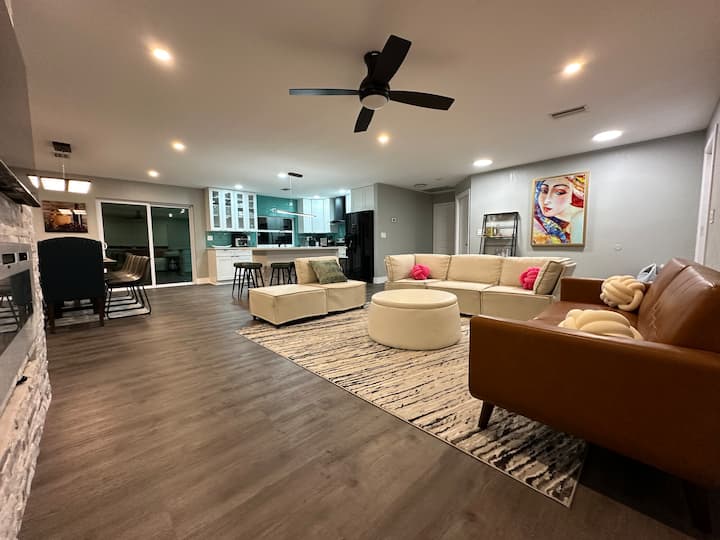 Beacon Landing. Open Modern Canal&pool, Sleeps 10 - Port Charlotte