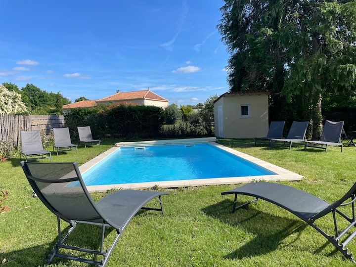 Maison Splendide Avec Piscine. - Périgord