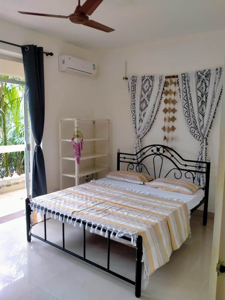 Spacious 2bhk With Pool, 5 Mins From Beach - Goa