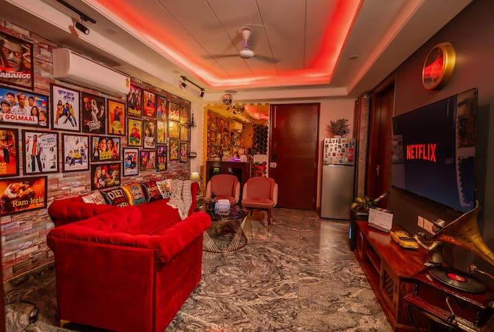 Cinevista By Soqu | 3bhkluxe Bollywood Loft Qutub - New Delhi