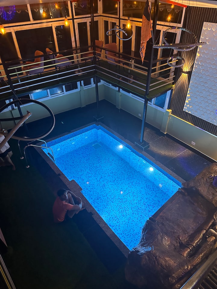 Rooftop Swimming Pool - Darjeeling