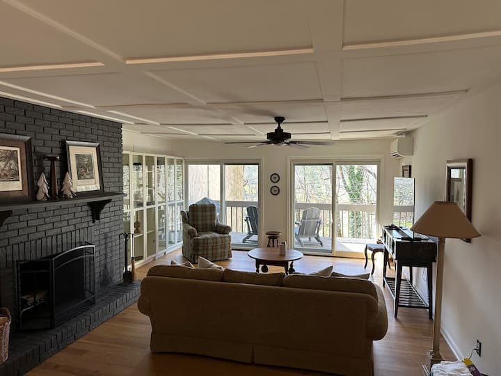 The Dogwood Condo - Cashiers, NC