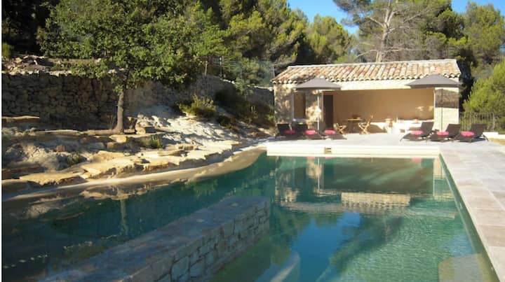 Mas Provençal En Pierre 260m2 Entre Aix Et Luberon - Saint-Cannat