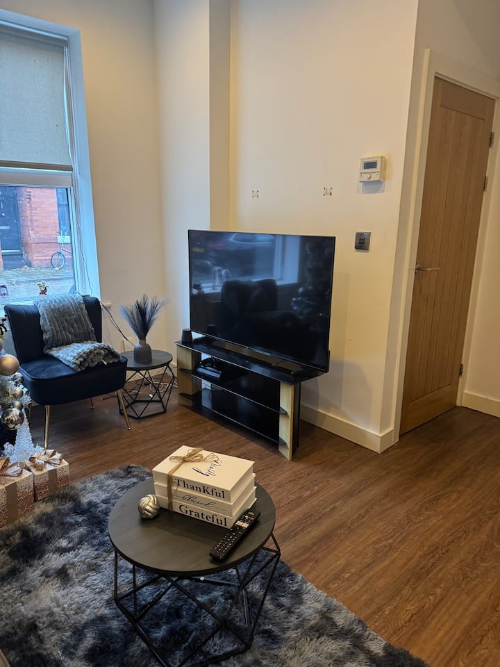 Cute Room Available - Manchester