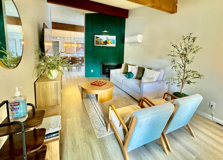 Cozy & Charming 2br/2b Duplex, Easy Freeway Access - Citrus Heights, CA