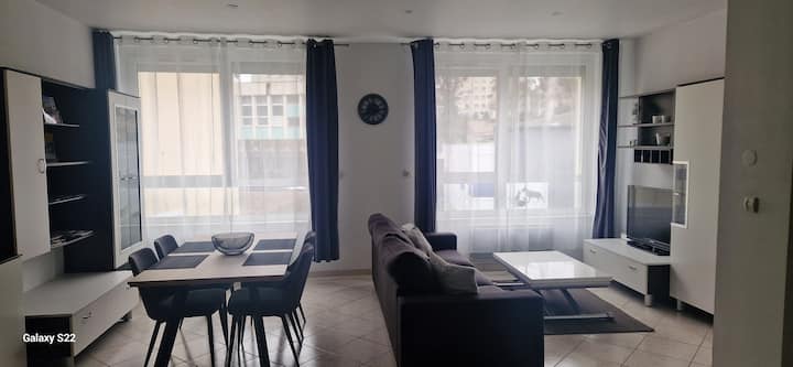 Appartement Balneo Lumineux Proche Gare 2 Chambres - Lac de Bouzey