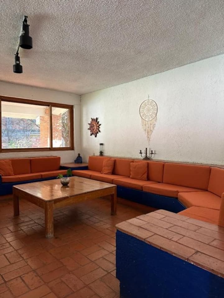 Casa Con Gran Ubicación Y Vista. - Tepoztlán