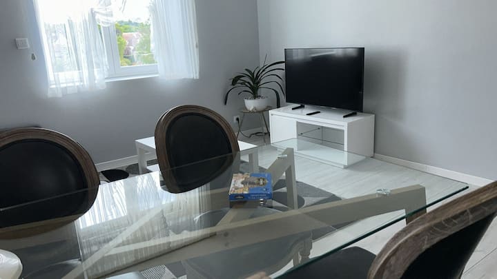 Appartement (2 Pièces) Rénové - Avallon