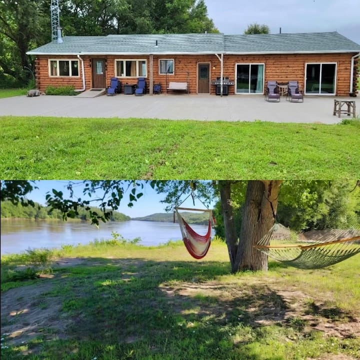 Ant’s Waterfront 2 Bdrm Cabin W/ Best Sunset View! - Saint Joseph, MO
