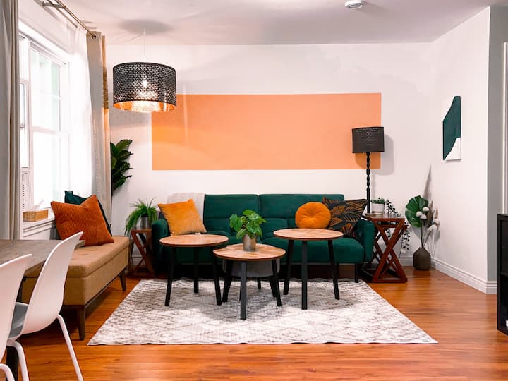 Artsy Halifax Bsmt Suite, W/ Patio, Free Parking - Halifax