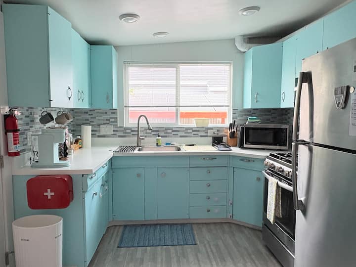 Relax With Wifi & Parking In The Bay Area 30+ Days - Hayward, CA