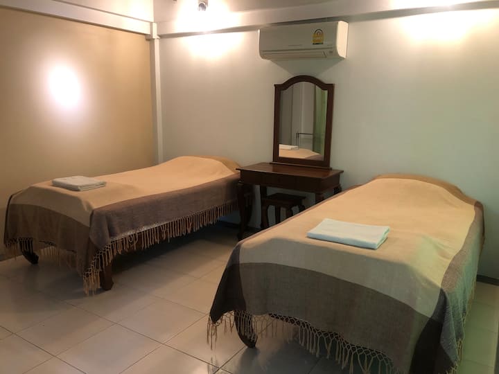 Hilltop Chalet @Phutawan Resort - Pak Chong