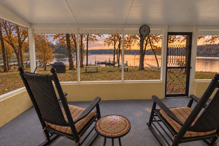 Lakefront Cottage: King Bed, Dock & Screened Porch - Lake Norman, NC