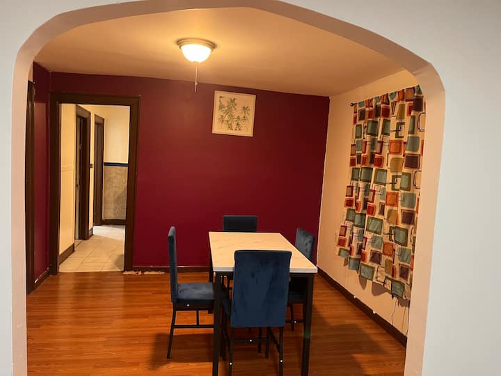 Comfortable House In Buffalo.your 2nd Floor. - Buffalo, NY