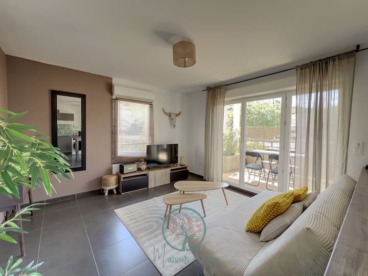 Charmant Appartement Avec Terrasse - Marignane