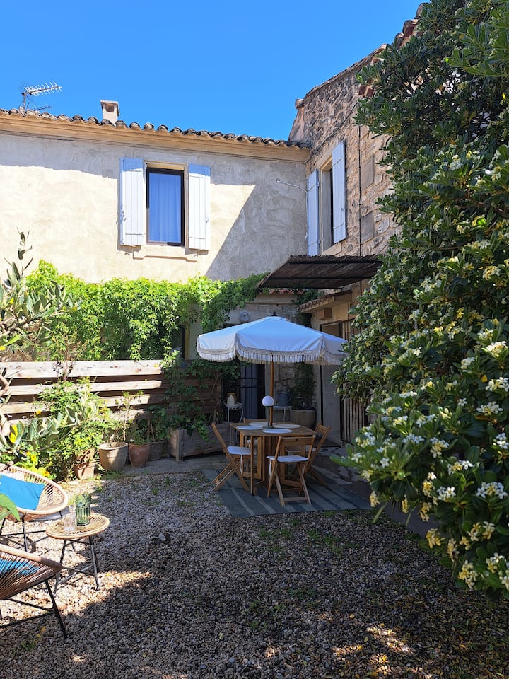 Un Air De Vignes, Au Cœur De Maussane,  Au Calme - Les Baux-de-Provence
