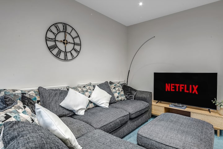 Large 4br Cowley House | 4 Bath, Sleep 10, Parking - Oxford